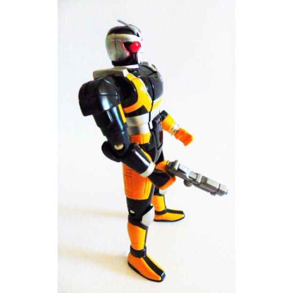 figurine masked rider super gold plastique - jouet retro en loose - Bandai